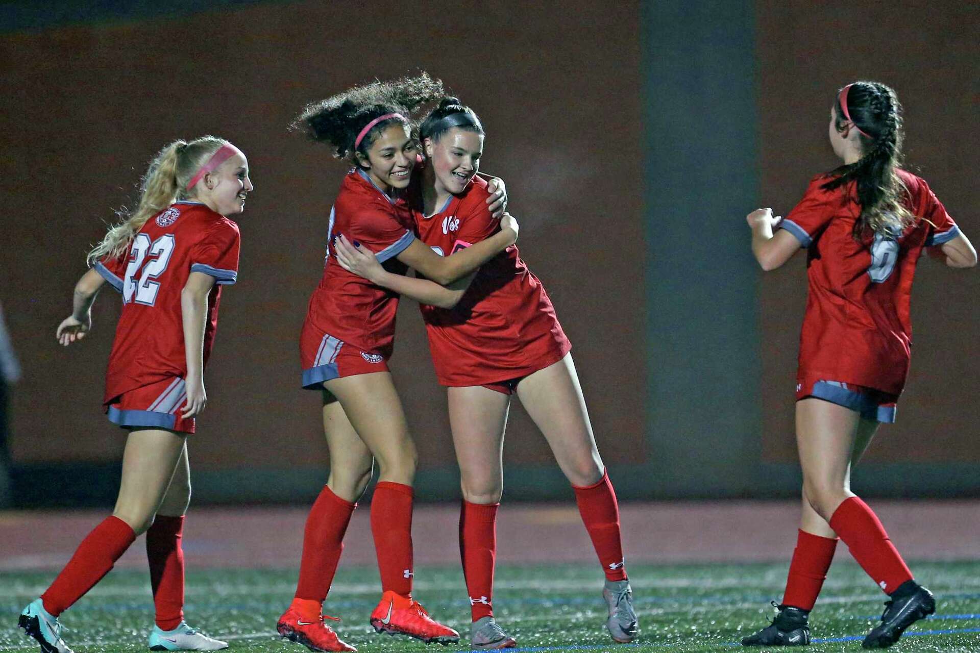Miller leads LEE girls soccer to 28-6A win over Clark
