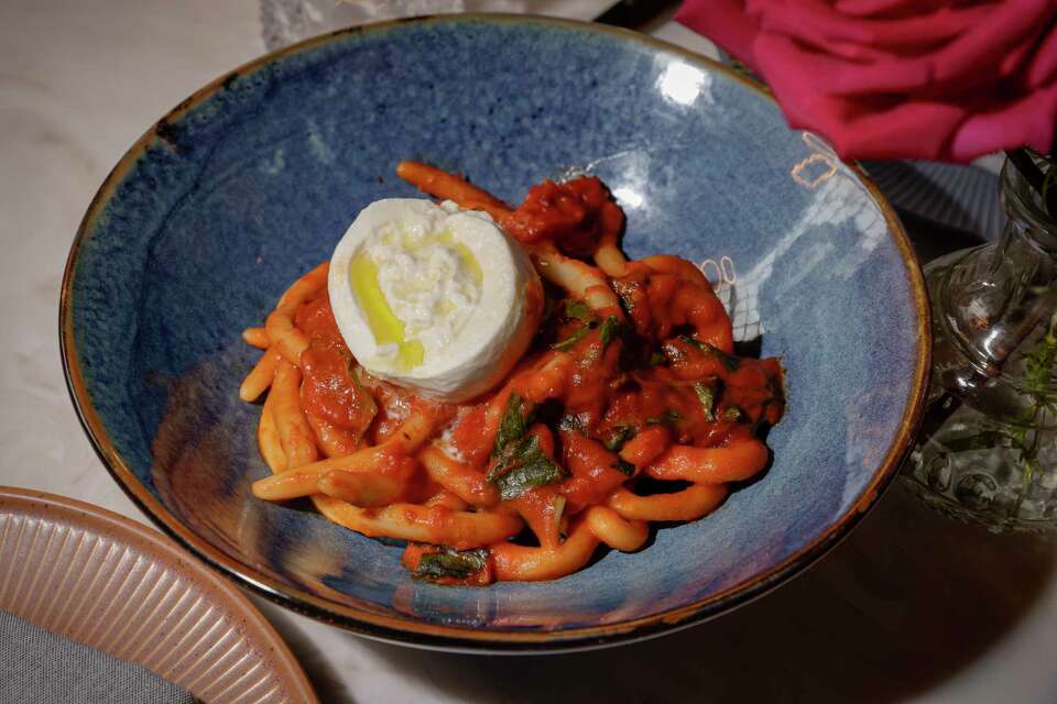 Alora, an SF Mediterranean restaurant, opens on the Embarcadero