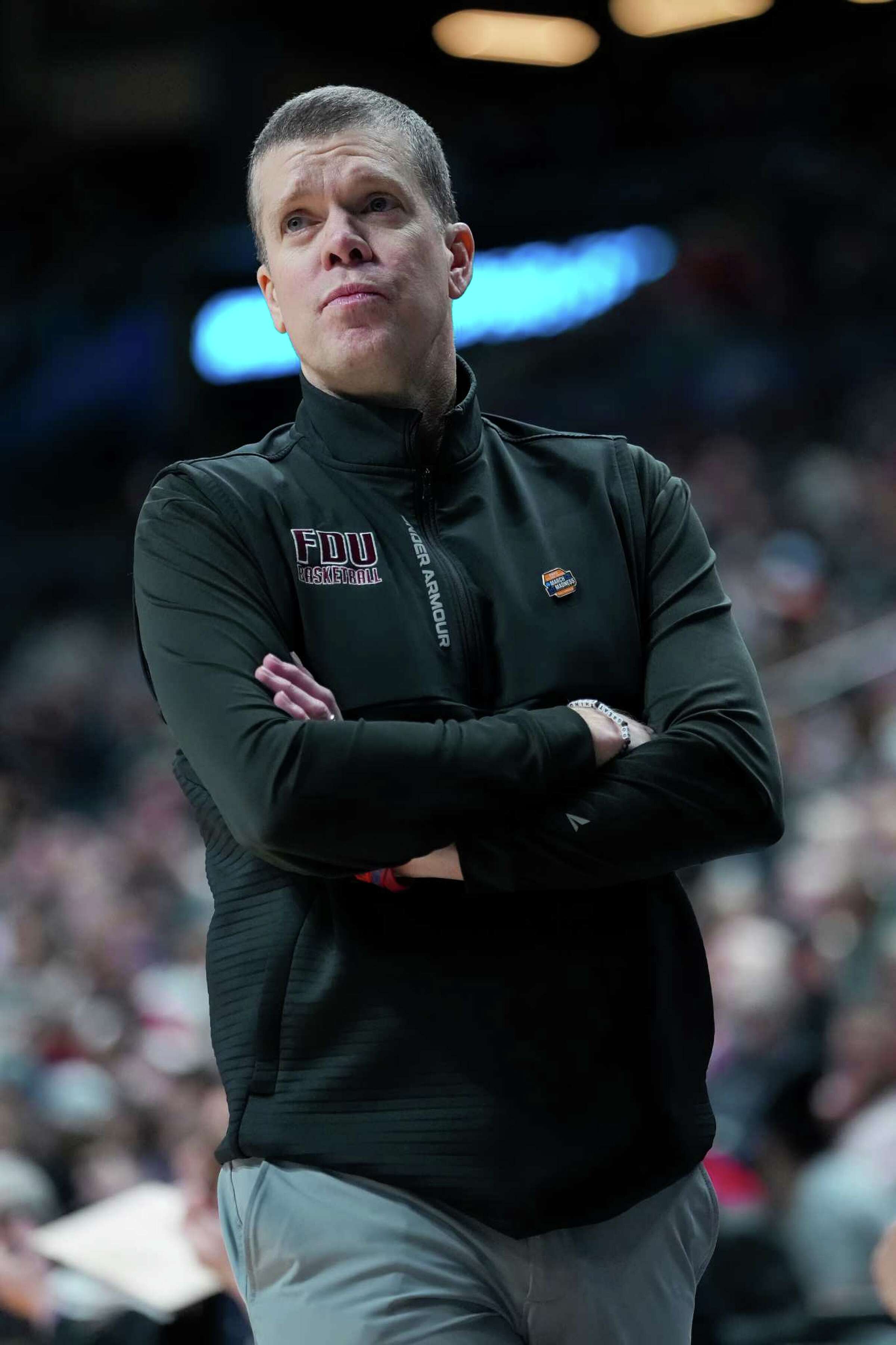 Following Pitino, Tobin Anderson rebuilding MAAC champion Iona