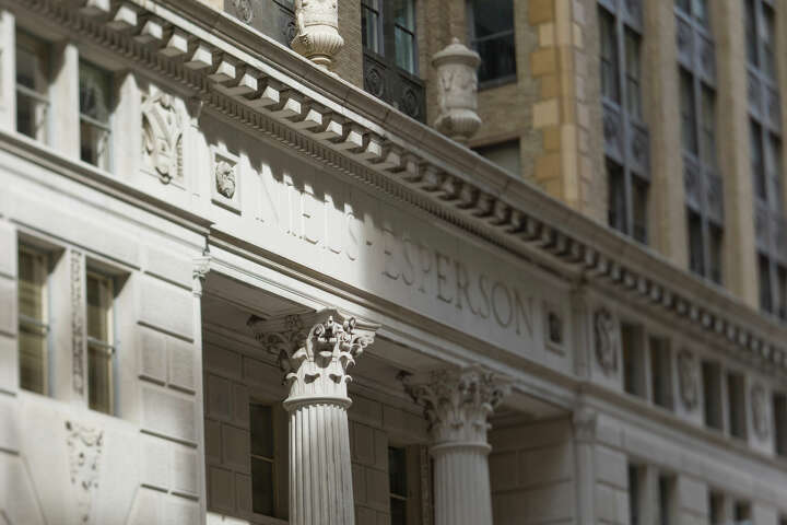 Houston's Esperson buildings sold off in foreclosure sale