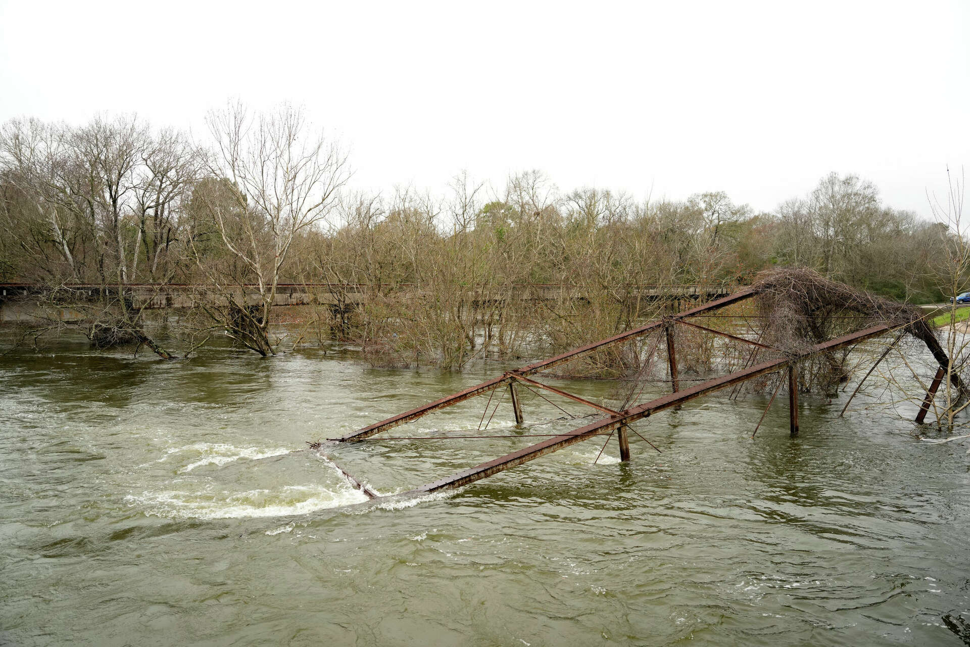 Conroe's 'Bonnie and Clyde' bridge collapses into San Jacinto River