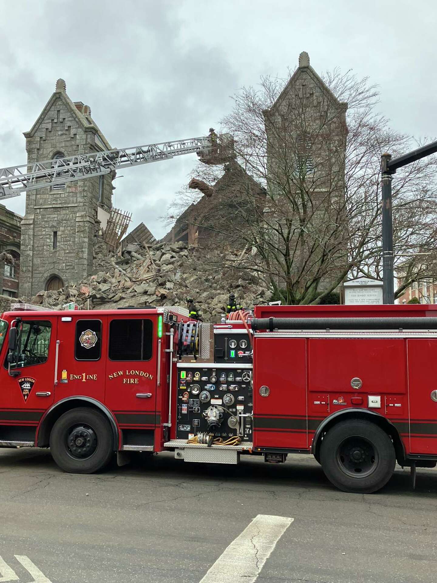 New London fire on Montauk Ave. displaces 9 people, officials say