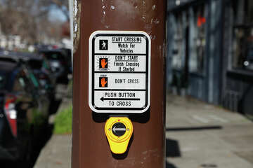 HAWK traffic signals on the rise in Bay Area. Here’s what they do