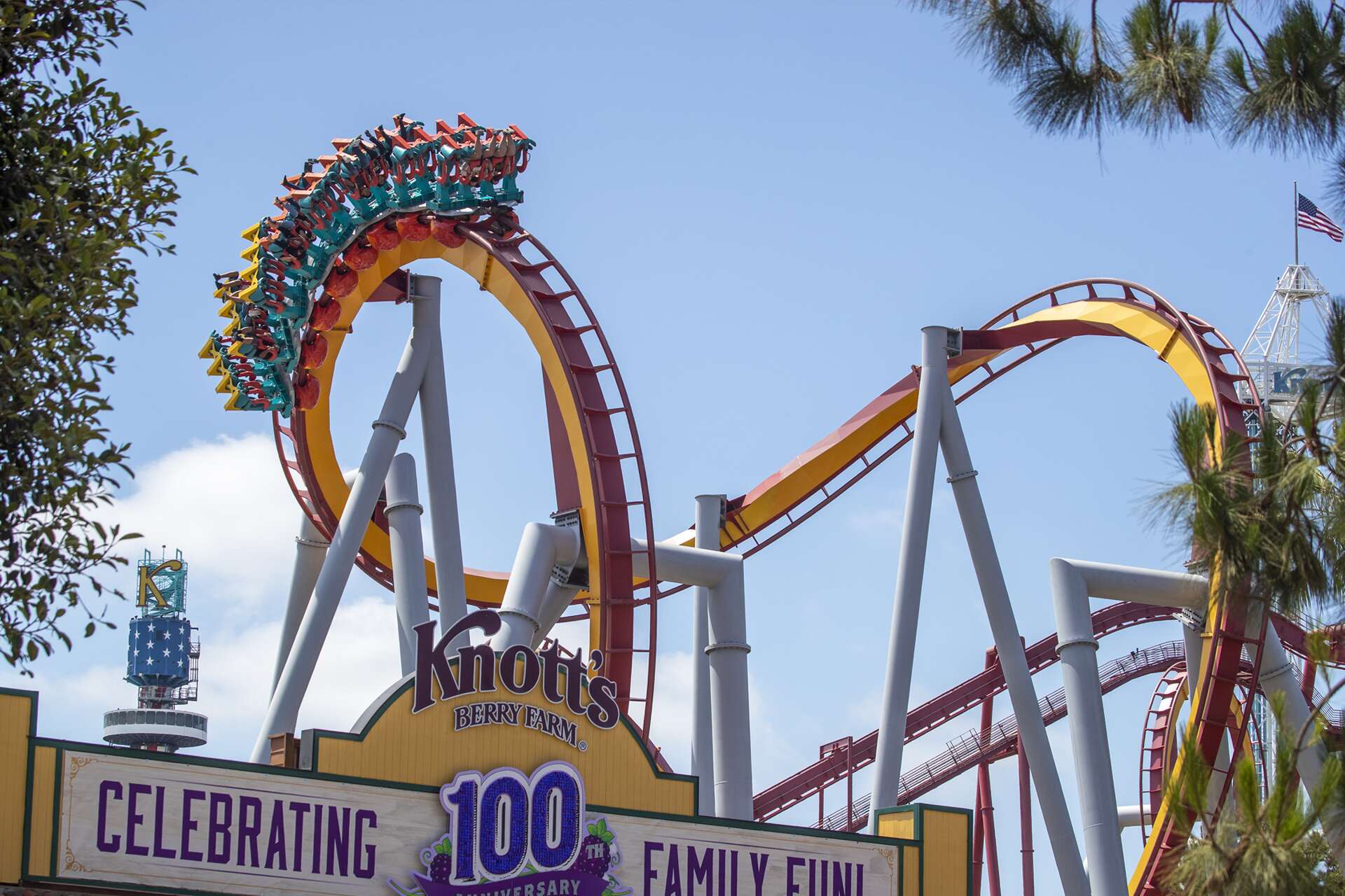 Knott's Berry Farm tickets are 40% off on Groupon today