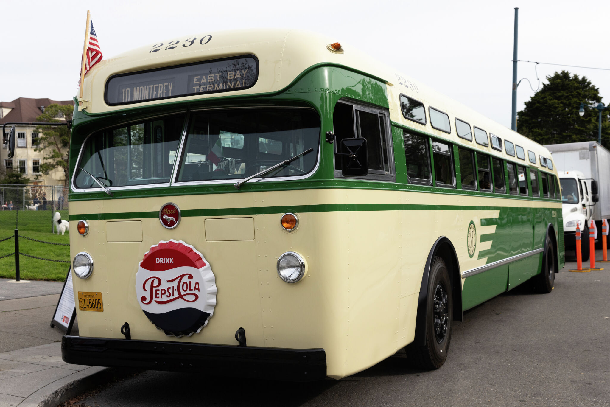 SF Muni travels back in time with vintage bus, archival photos