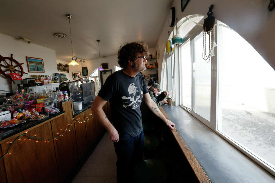 ‘It’s killing us’: Damage to Pacifica pier is crushing businesses