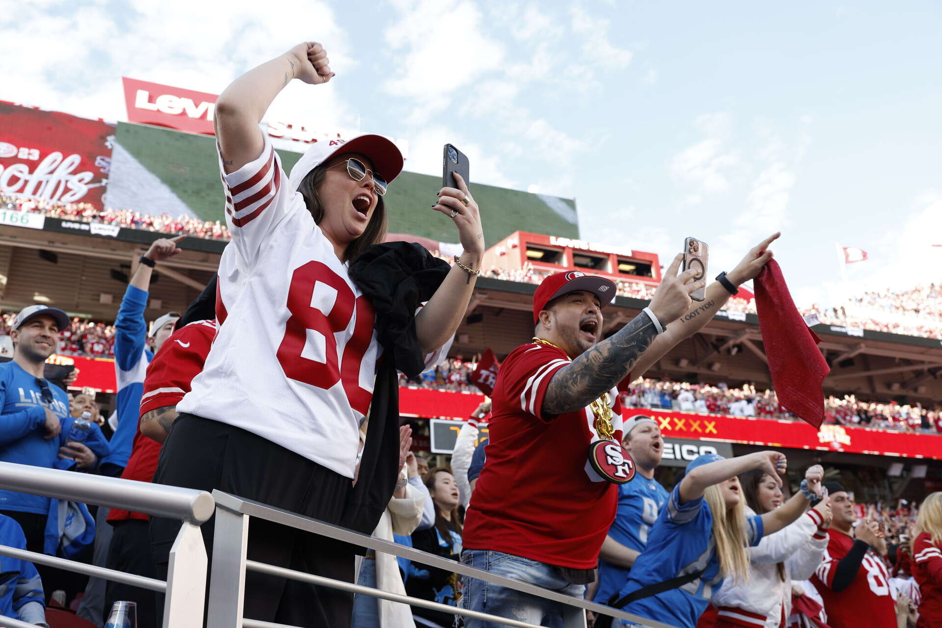 S.F. 49ers fans celebrate comeback win at Levi’s Stadium