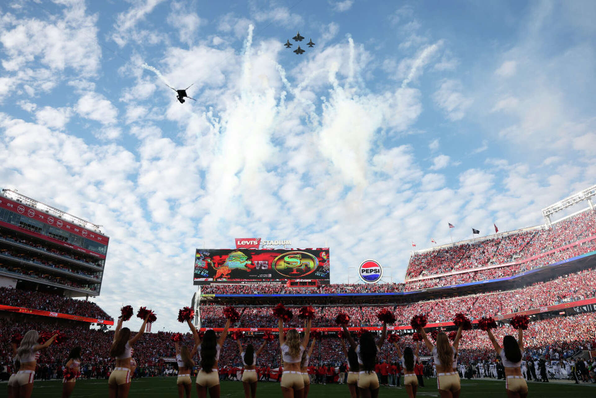 The internet was so mad Fox cut away from 49ers-Lions flyover early