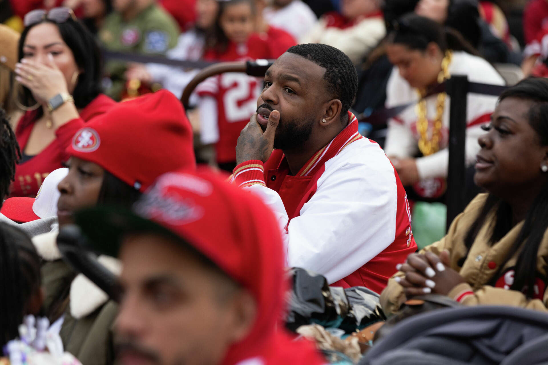 ‘The kids want a parade again’: 49ers fans pack Bay Area bars