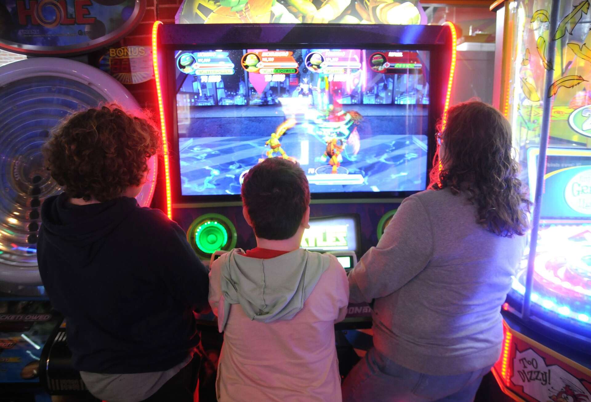 Game Over arcade opens in Alton with free play