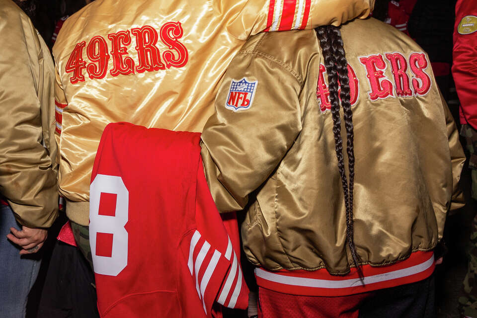 49ers fans went wild in SF Mission District after team made Super Bowl