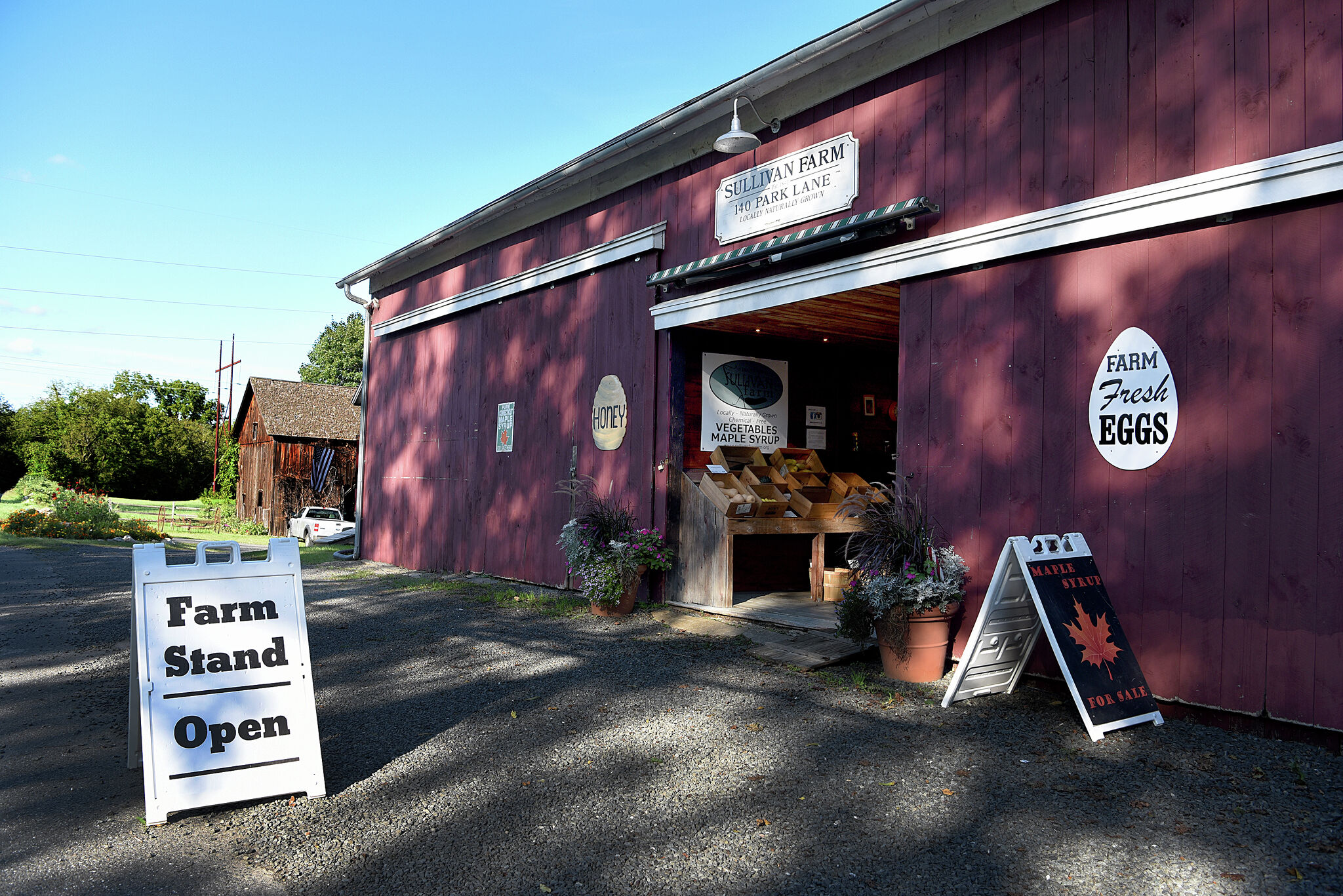 New Milford officials question design of Sullivan Farm classroom barn