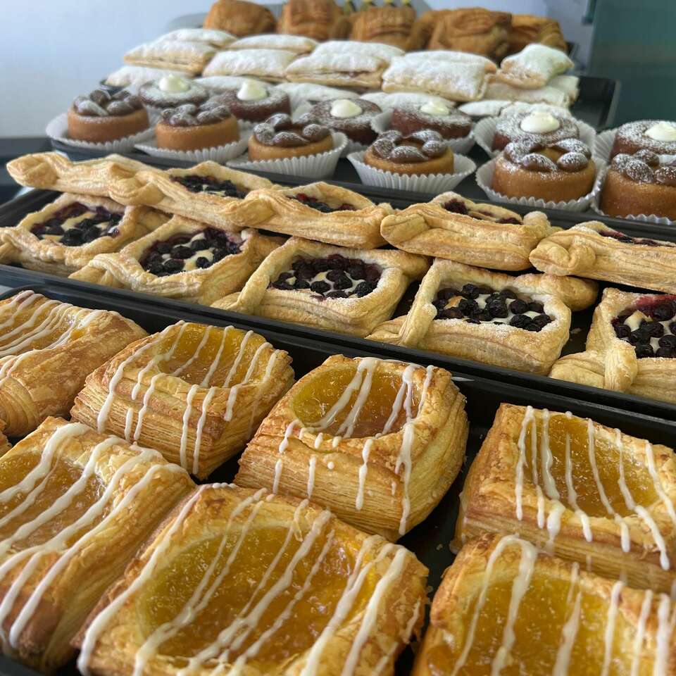 Texas pastry chef hospitalized after car accident