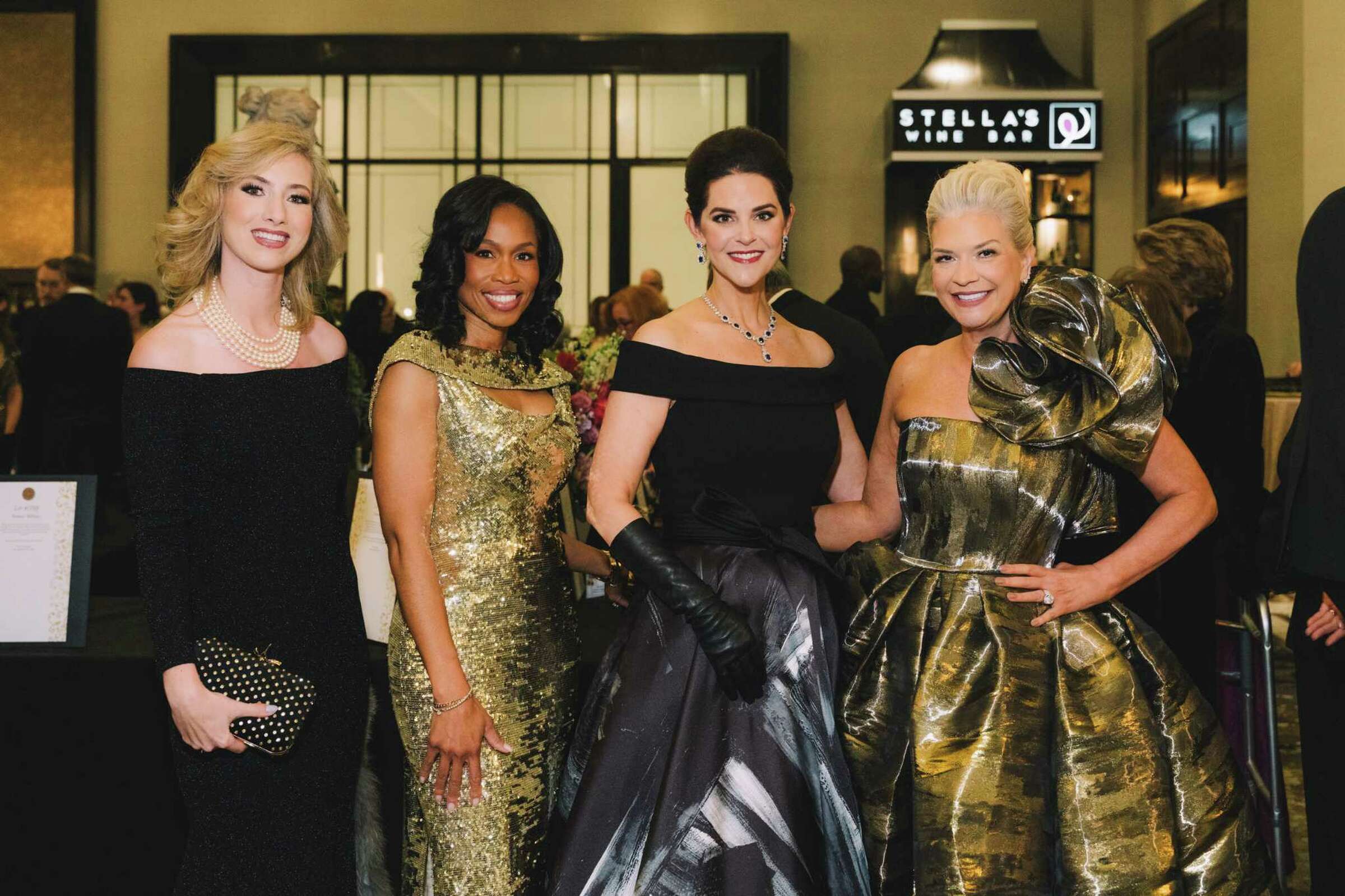 Houston wears white tie fashion at $1 million Symphony Ball