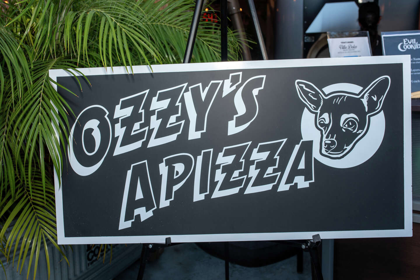 How a glowing review from Dave Portnoy blew up a California pizzeria