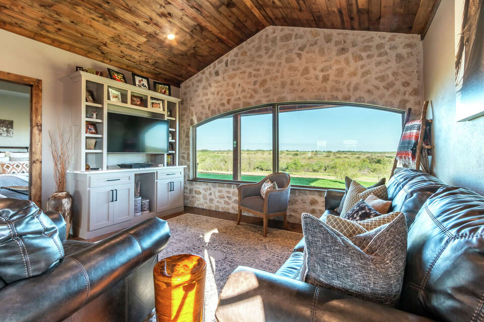 500-acre CCR Ranch West hits the market in Comanche County