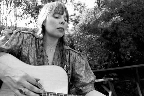 Joni Mitchell announces first California concert in 24 years
