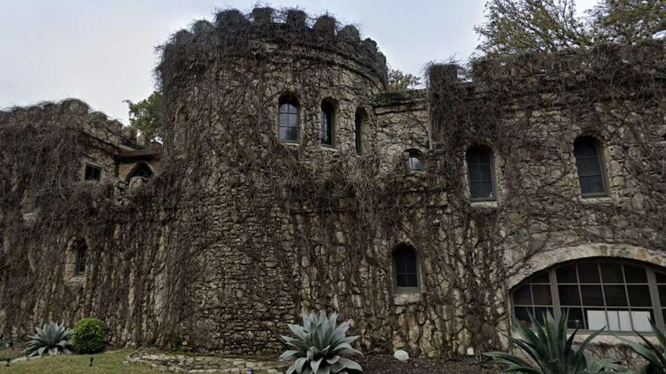 Where to find 6 castles in Texas for royal engagements