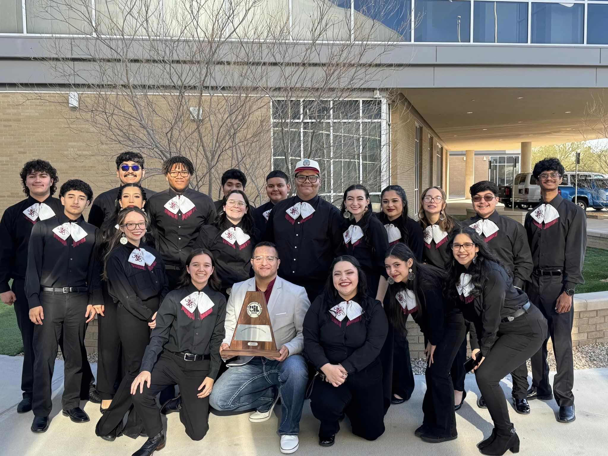 Legacy mariachi band performs at regionals, will head to states