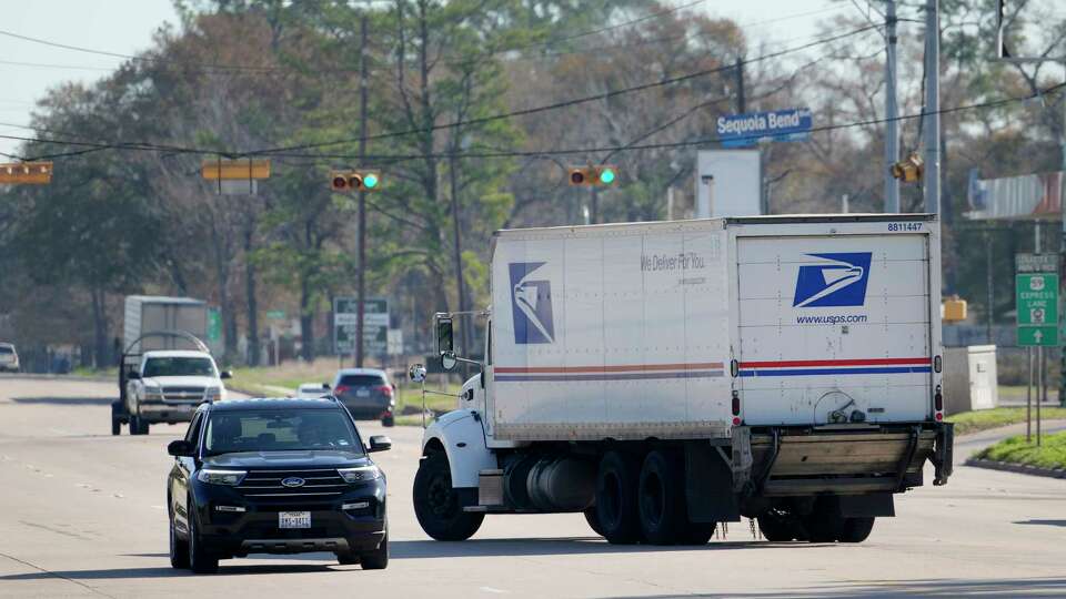 What to know about USPS following Louis DeJoy's resignation