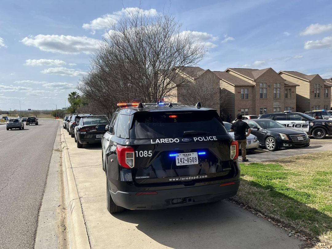 Laredo police responds to armed barricaded subject call on Shiloh Dr.