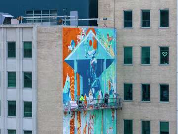Houston unveils two new eye-catching murals downtown