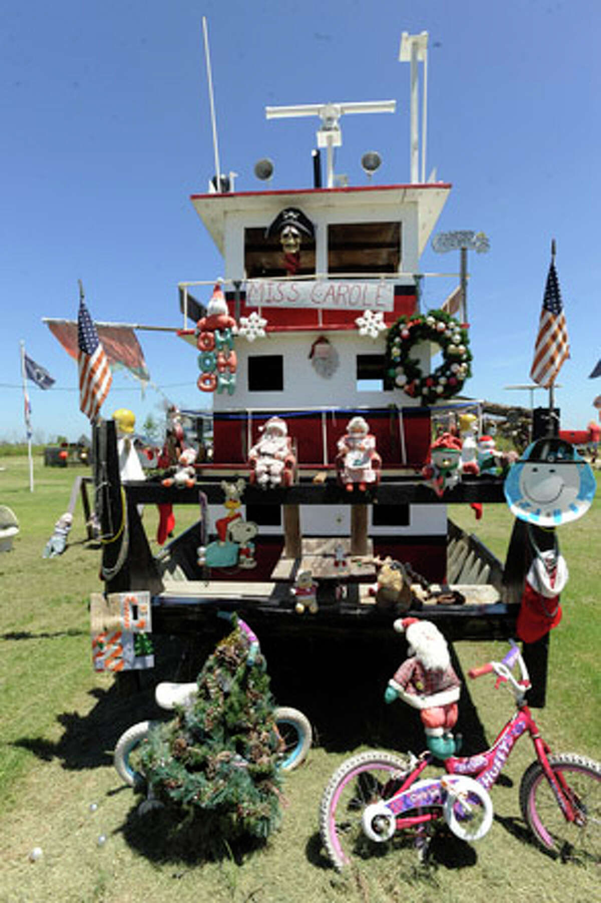 Ike debris becomes art, political statement