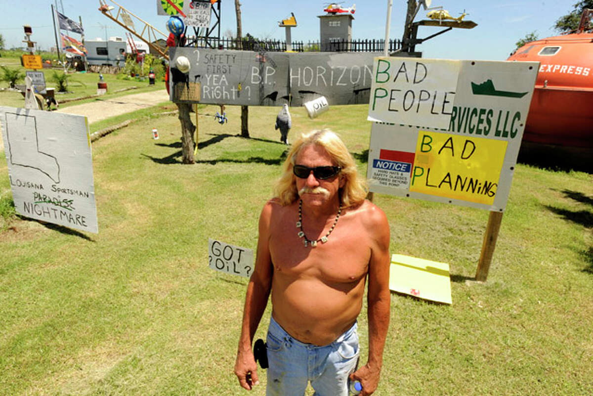 Ike debris becomes art, political statement