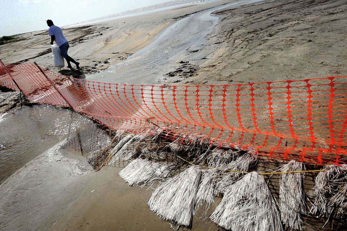 Defensive lines to protect marsh