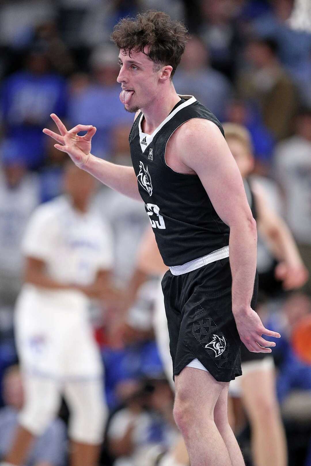 Rice basketball preview: Owls have new coach, new faces and new focus