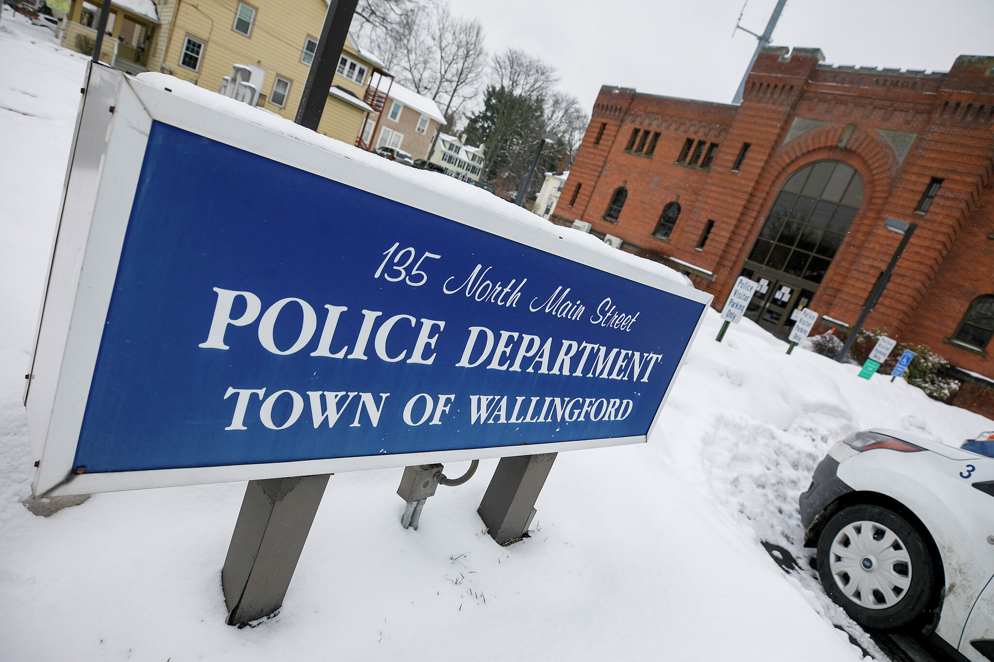Wallingford Dodge dealership employee dies in accident, police say