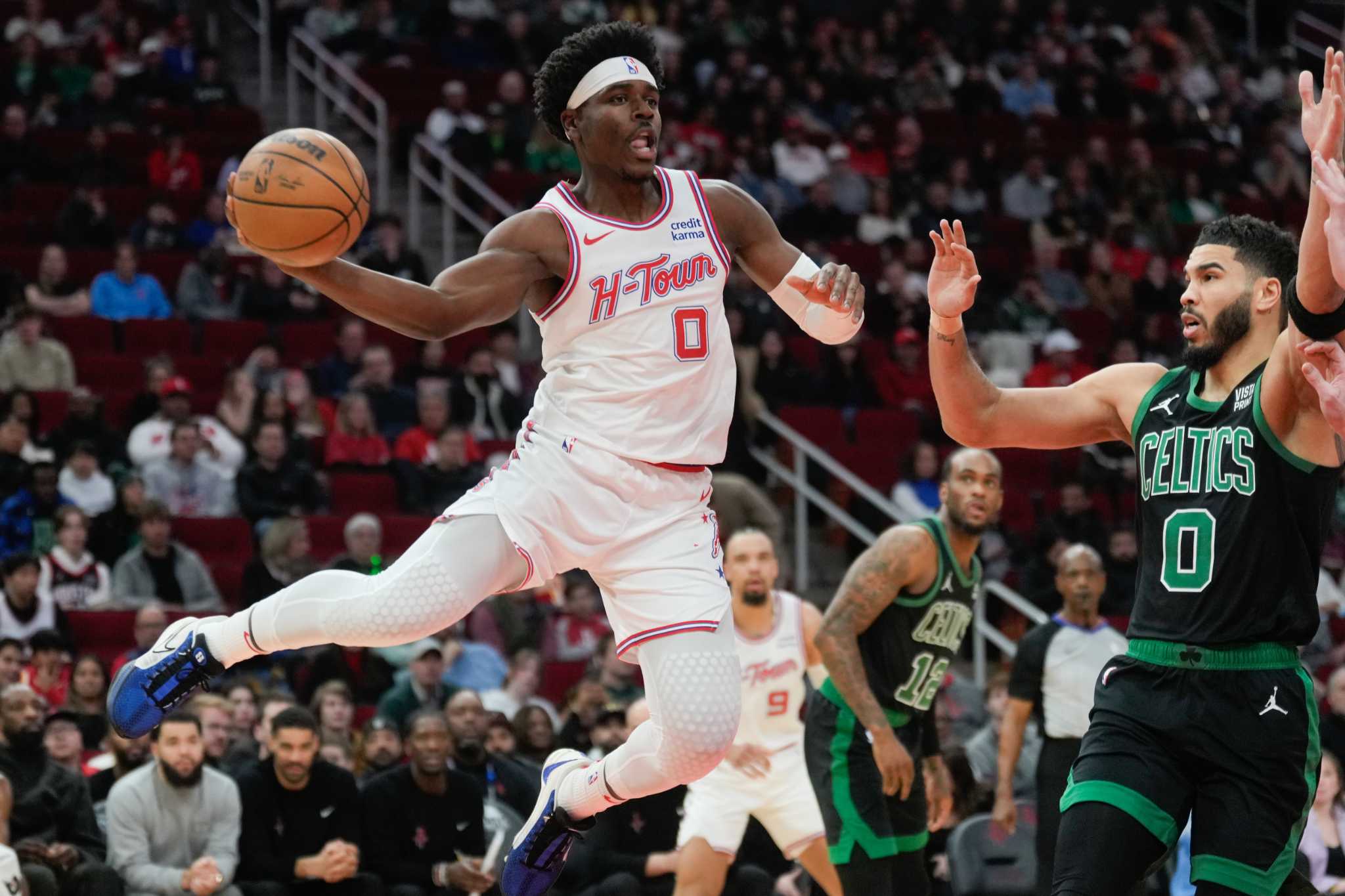 Houston Rockets: Aaron Holiday returns on two-year, $10 million deal