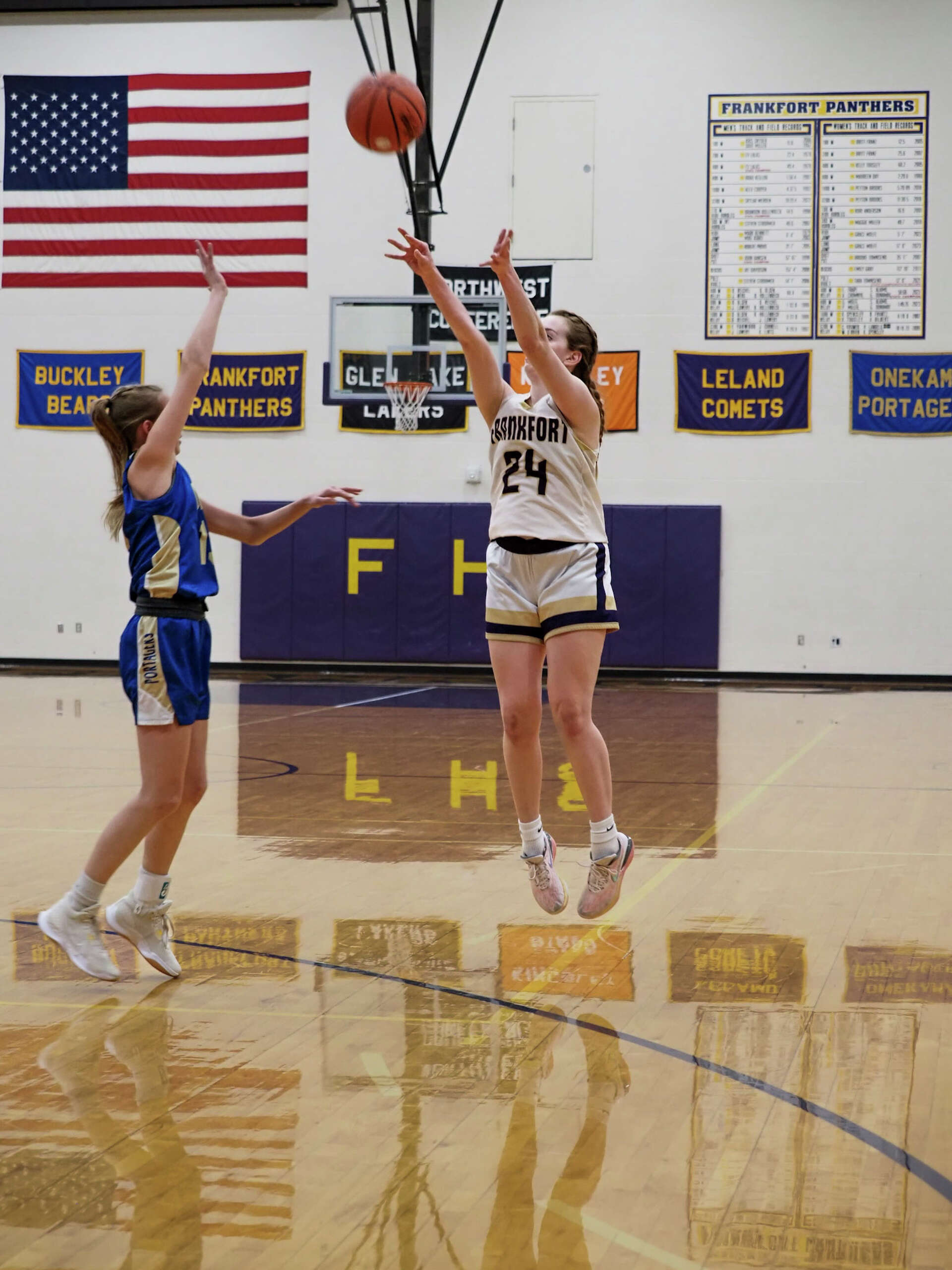 Onekama and Frankfort play high-intensity girls basketball game