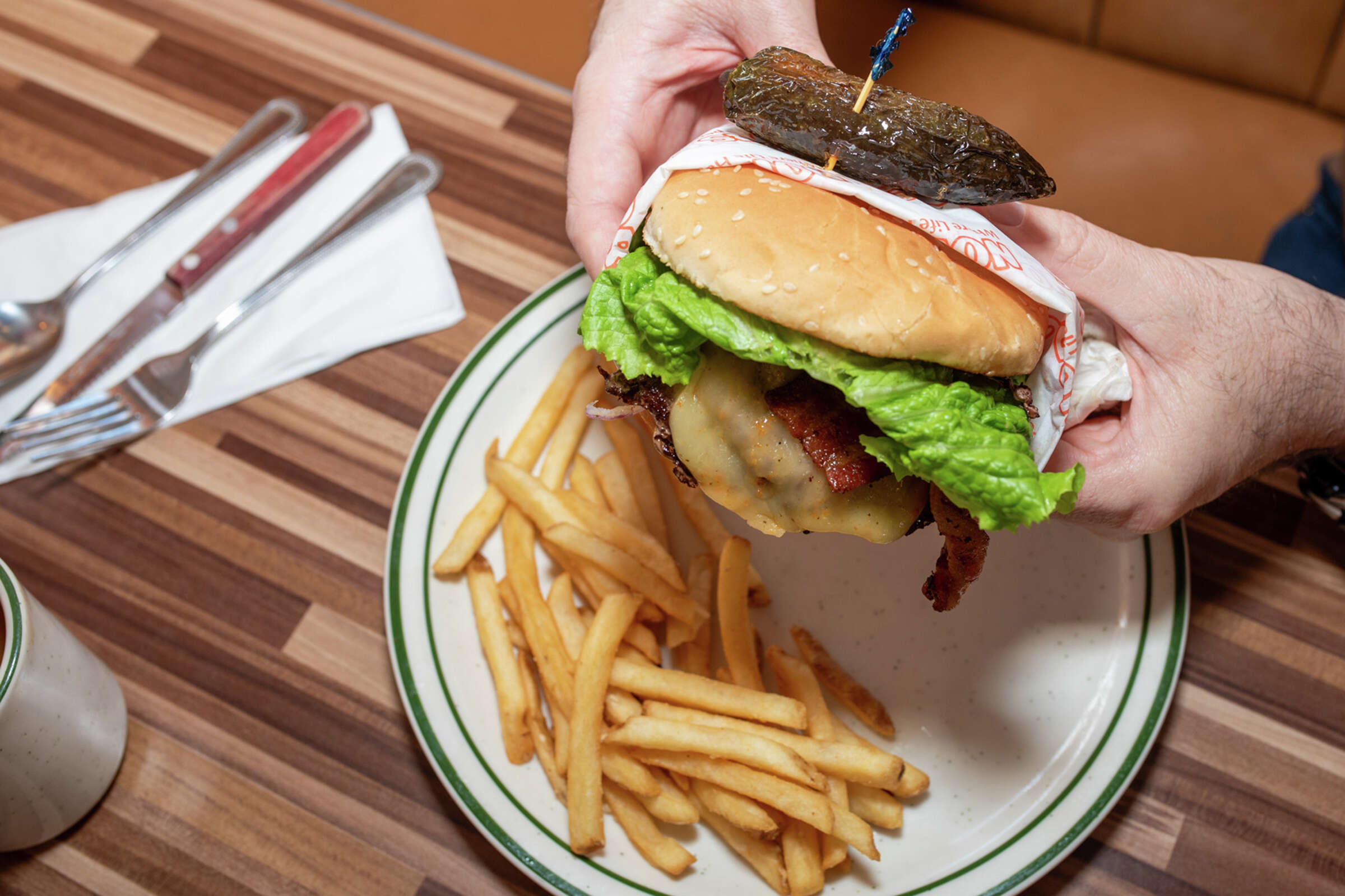 Inside the iconic California diner that was built on hotcakes