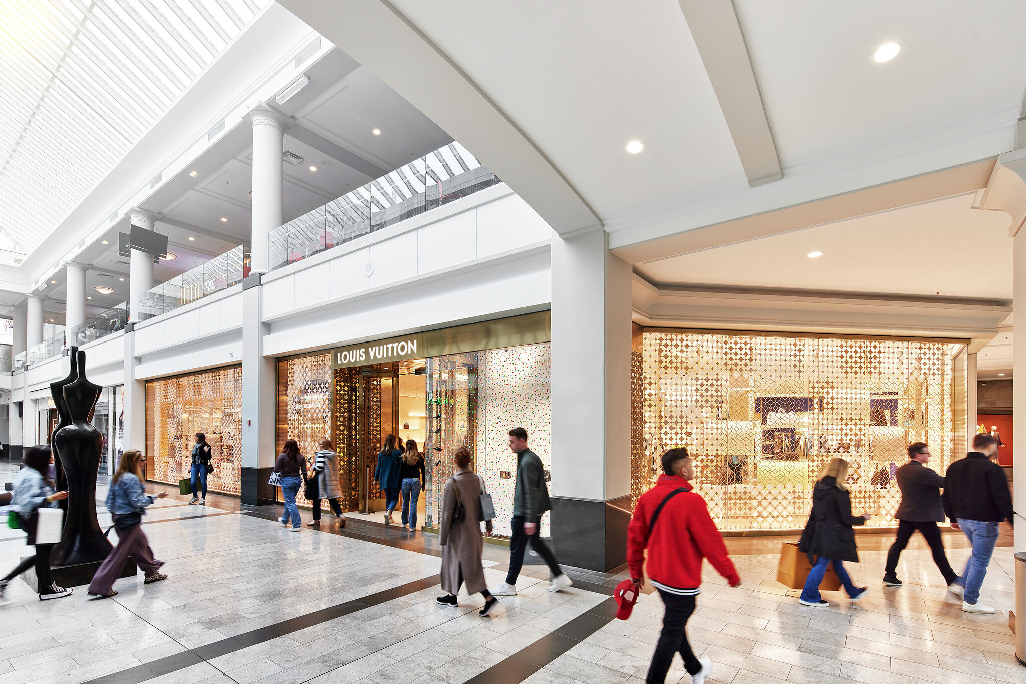 Which mall do Greenwich residents prefer shopping at?