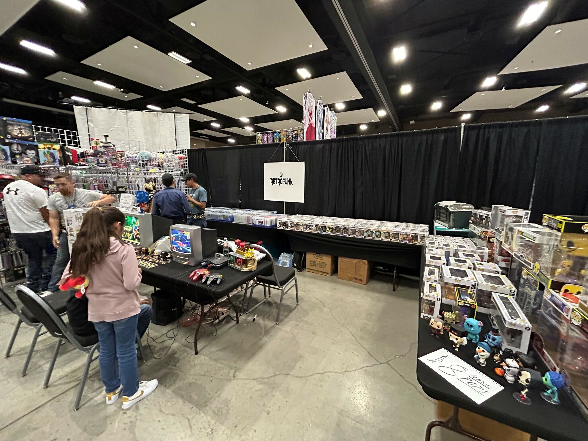 Ramos and Mendez bring gaming store to South Midland