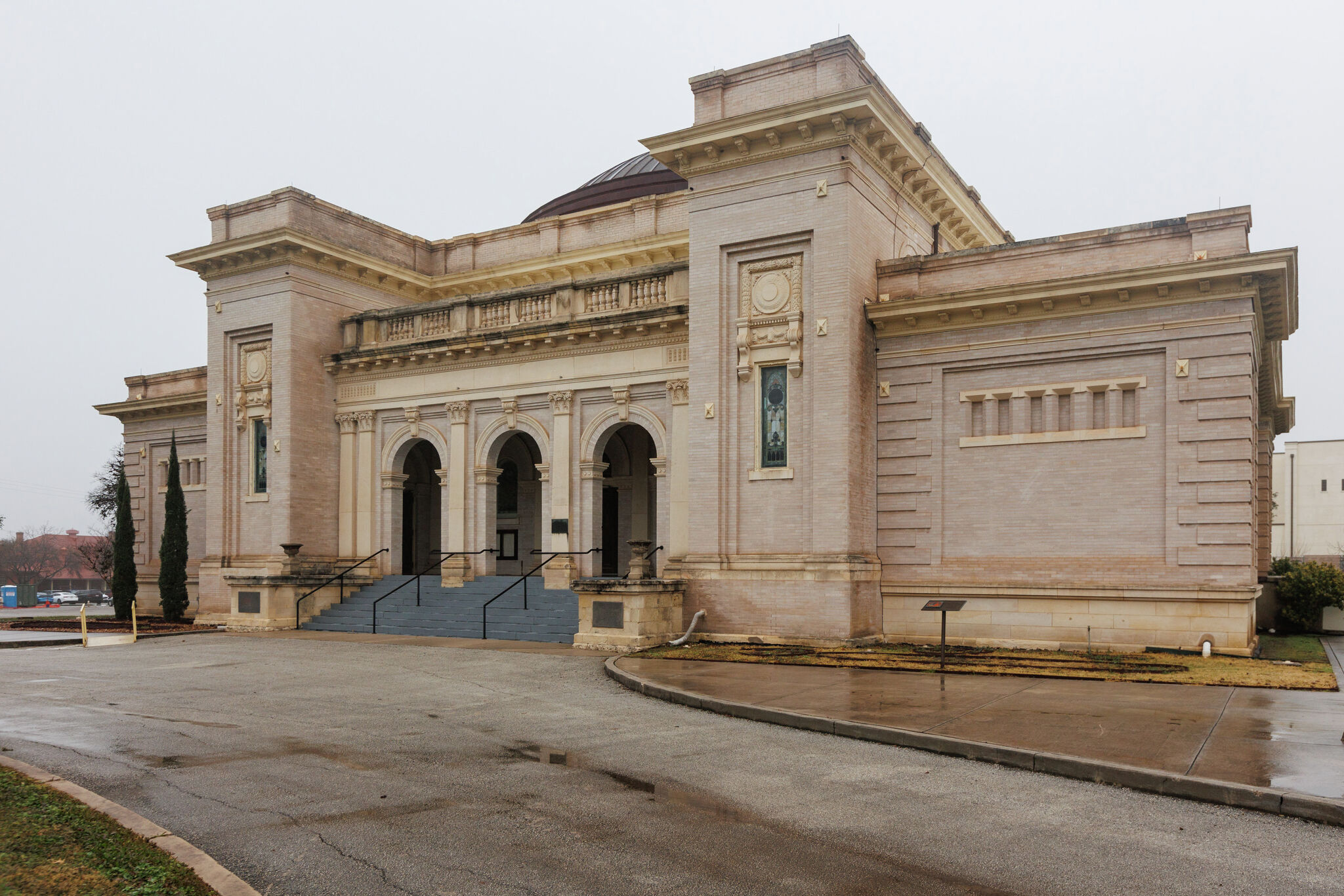 Historic Fort Sam Gift Chapel is shuttered and needs a makeover