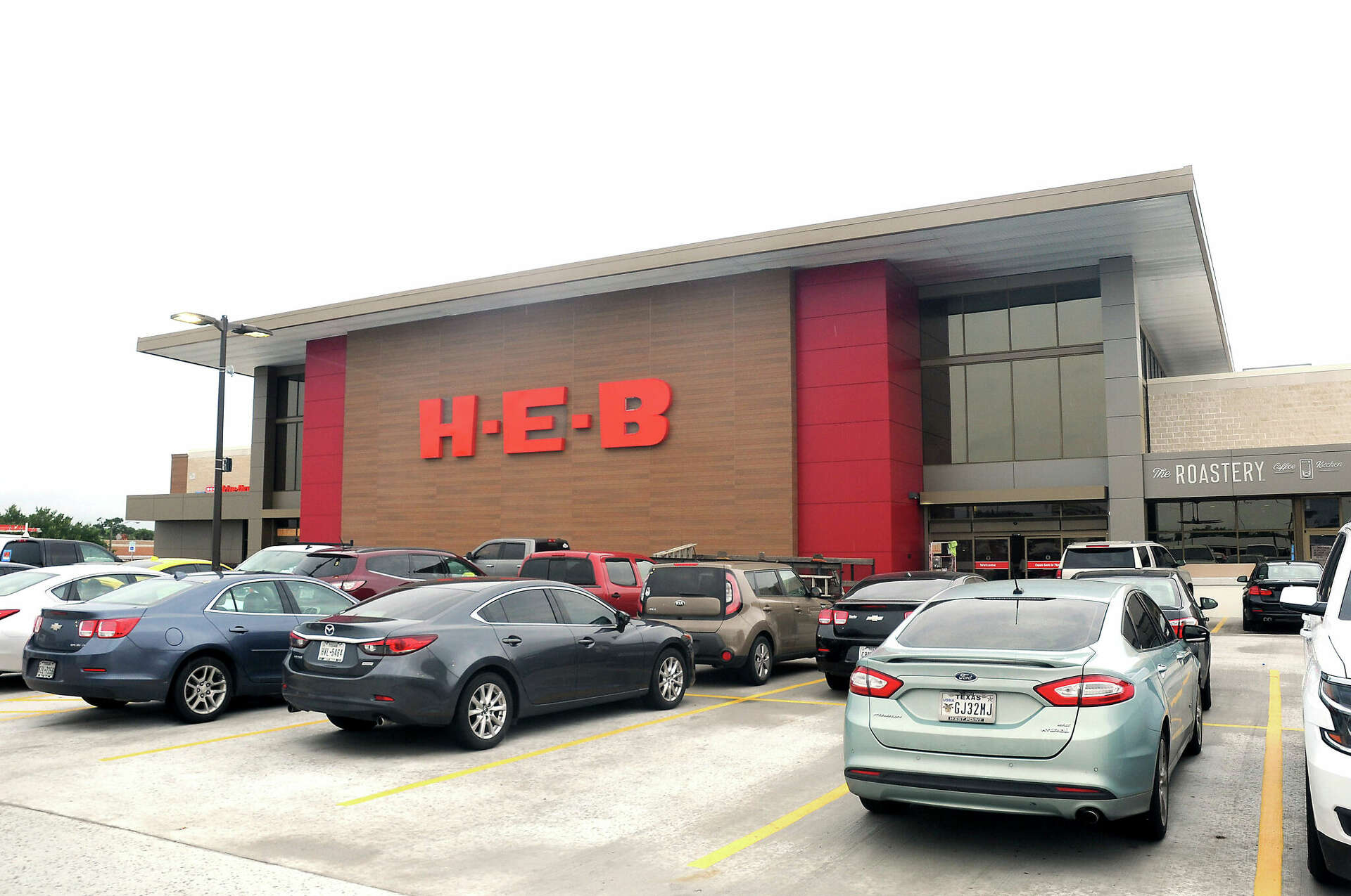 H-E-B staying quiet on details of forthcoming Super Bowl LVIII ad