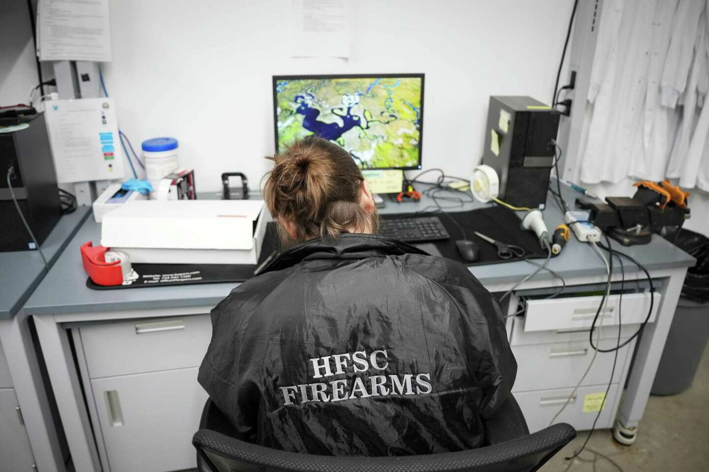 Administrators work to reduce backlog at Houston's city crime lab