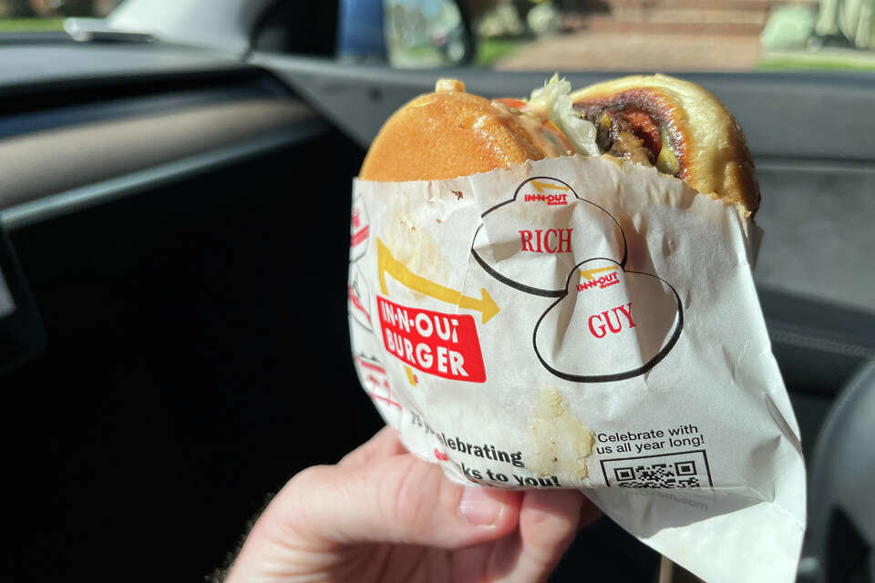 What those weird new In-N-Out wrappers mean