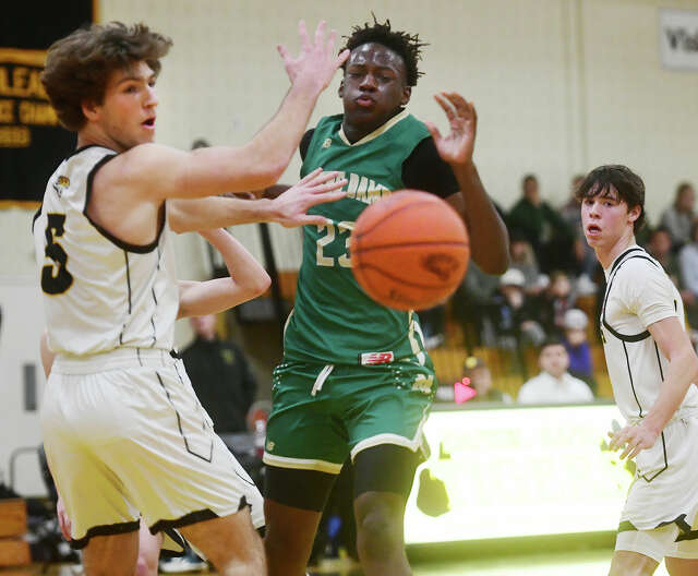 UConn men among programs vying for CT basketball star Abdou Toure.