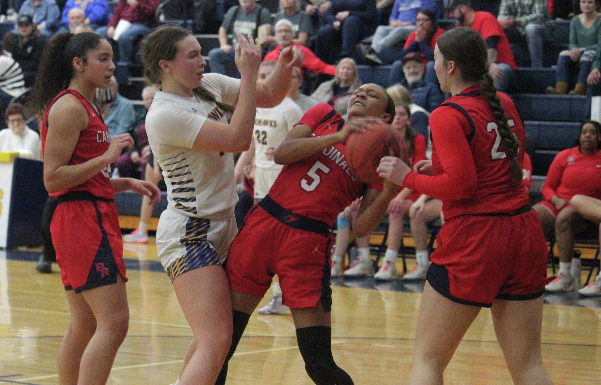 Cardinal girls hand Mohawks first league loss of season