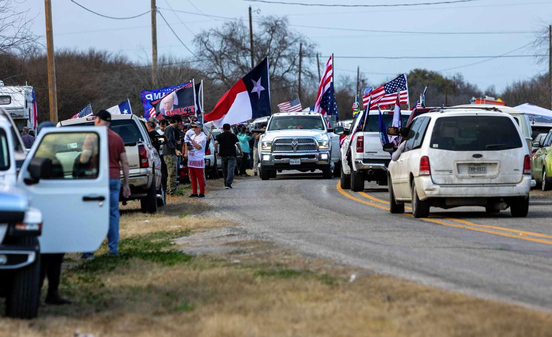 Activists convoy rolls into Texas, demands feds secure border