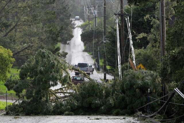 California storm live updates: Nearly 400,000 without power in Bay Are