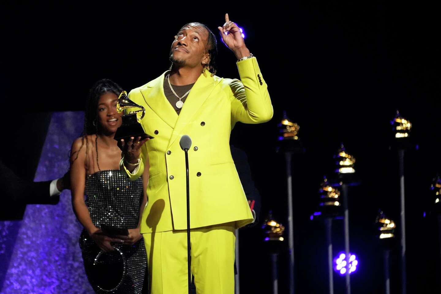 Houston rapper Lecrae picks up two Grammys at pre-telecast ceremony