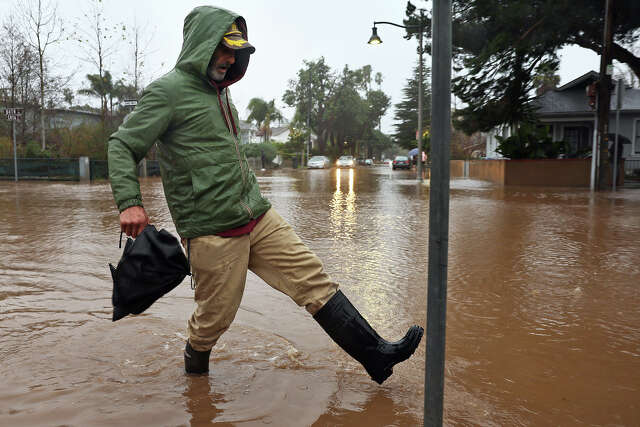 Two major California highways close down due to flooding
