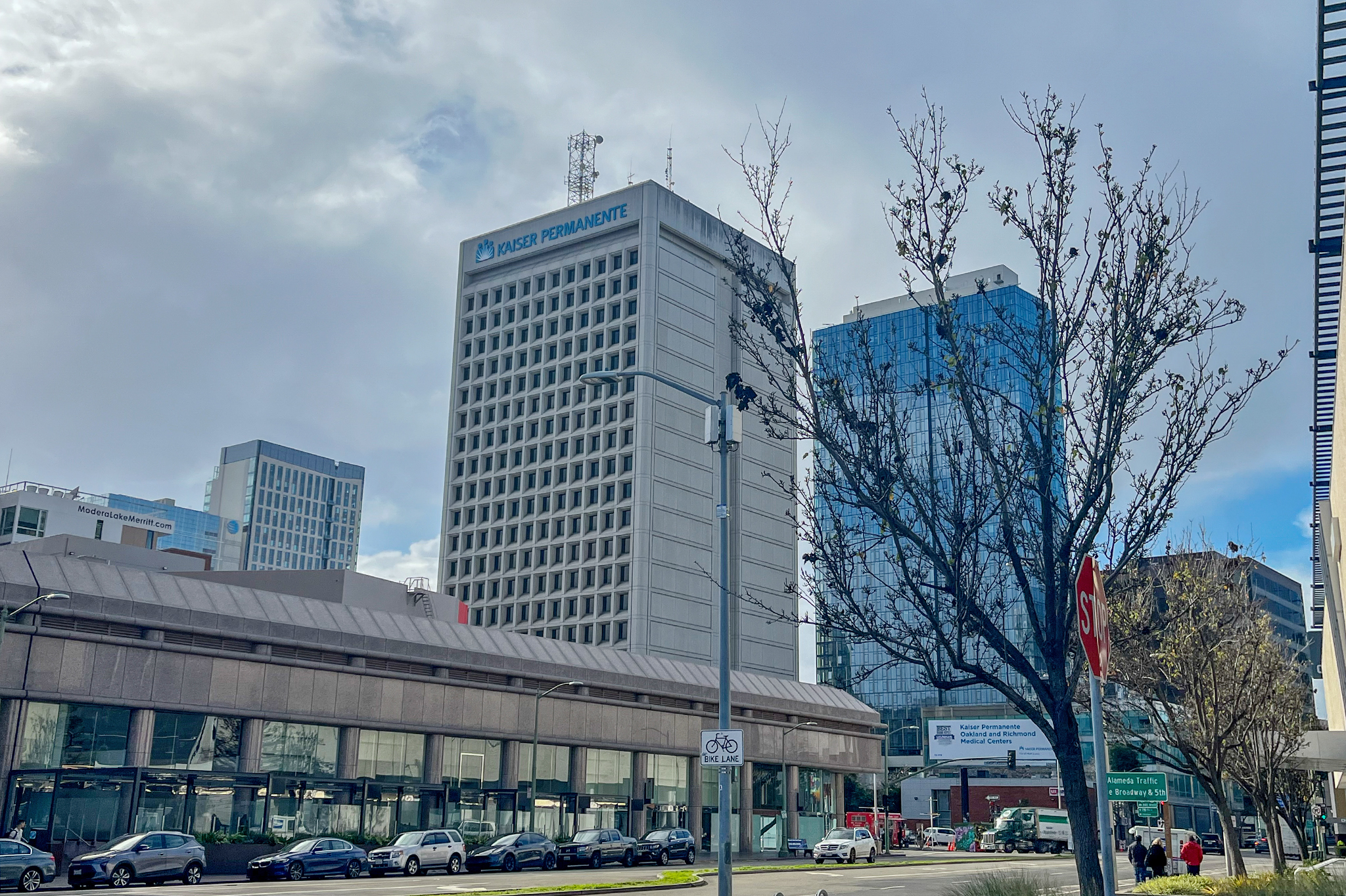 Kaiser sells massive Oakland tower to luxury developer for $14M