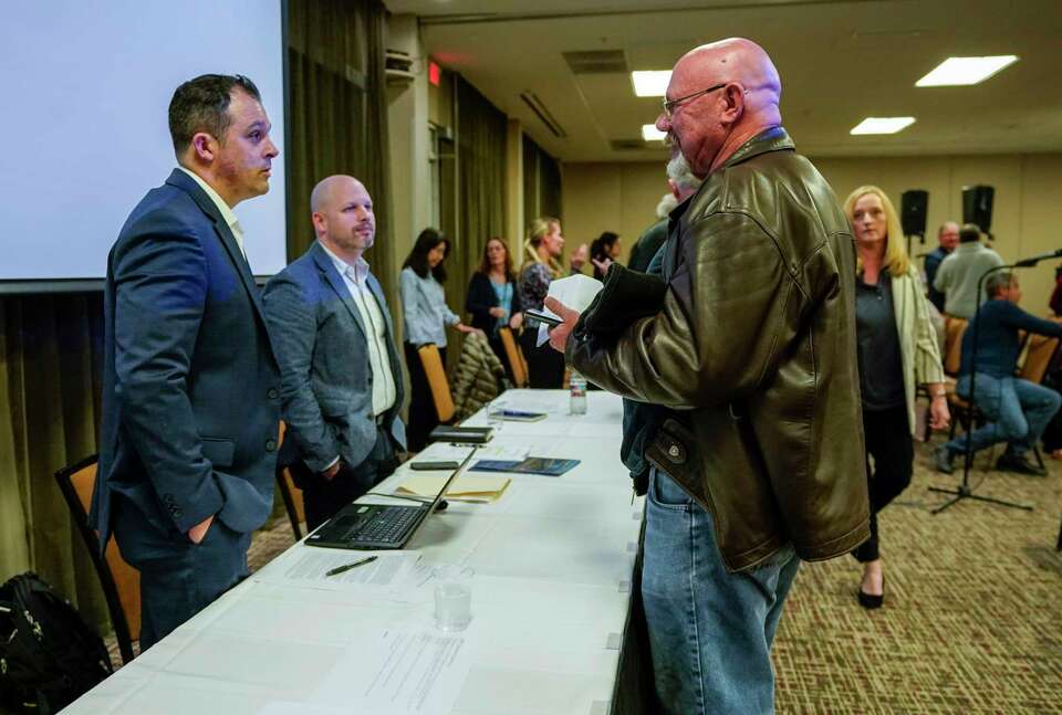 Exxon reps blasted for Baytown, Texas pollution at TCEQ hearing