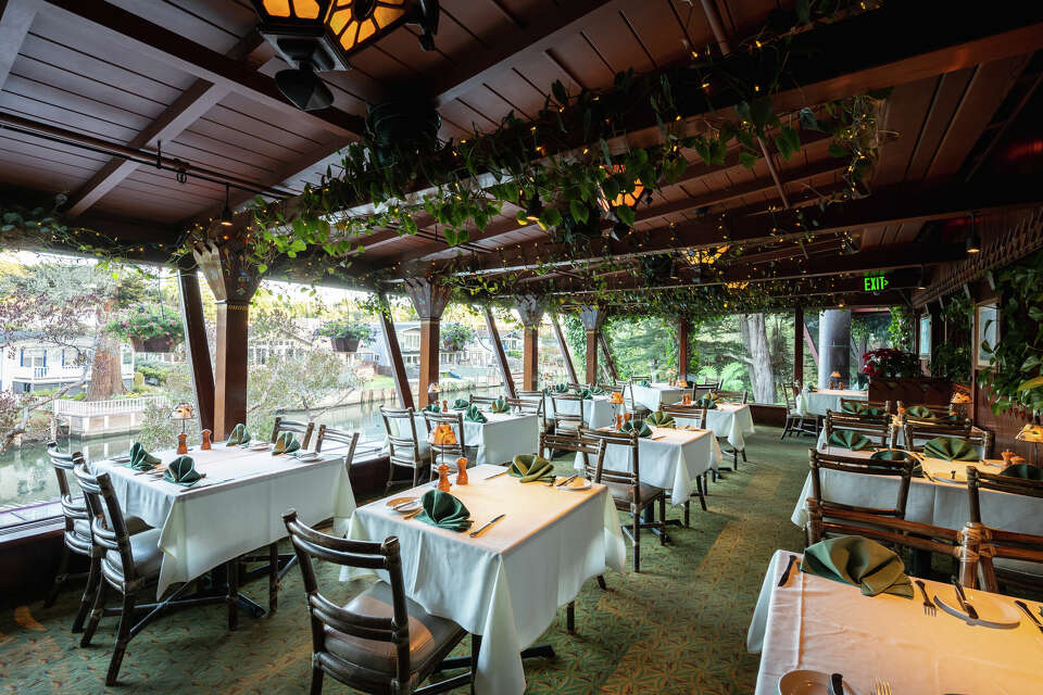 I rode the 'hillavator' to this hidden 77-year-old Calif. restaurant