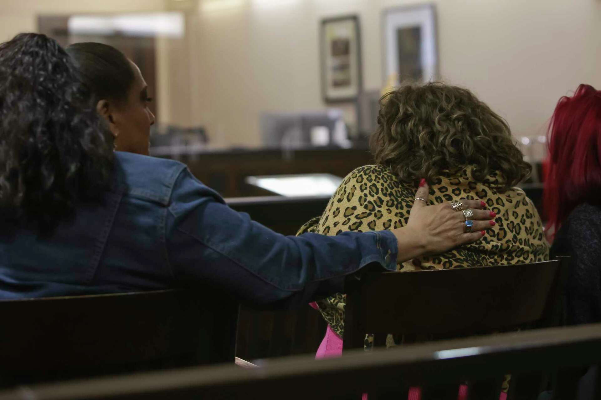 Trial witness: Boyfriend kept me from helping the woman he shot